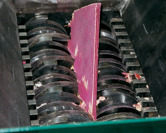 Titan™ Shredders - Size Reduction Equipment for Bulk Materials - Munson ...